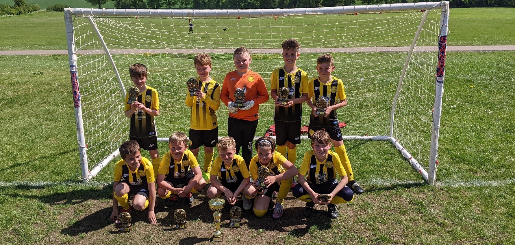 Under 10 Warriors – OYFL League E & Trophy Winners! – Witney Vikings ...